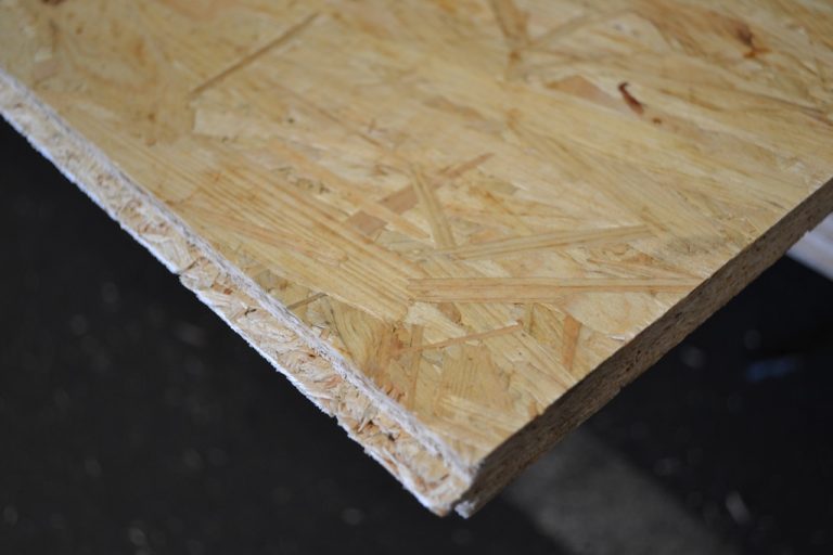 OSB plaat 18mm 122x244cm - Houthandel Bos